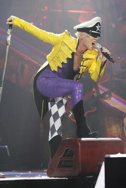 Pink's "Funhouse: The Tour" Makes 58 Sold-Out Dates in Australia - The ...