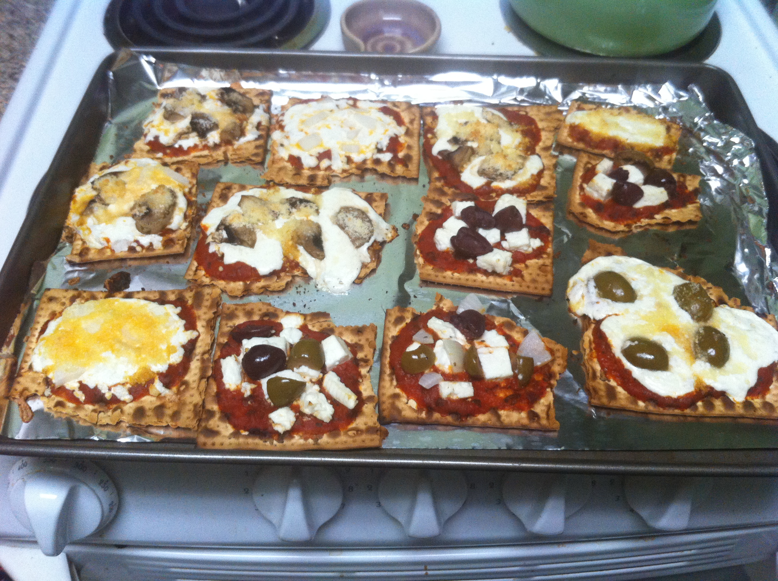 Get Baked: Matzo Pizza | Autostraddle