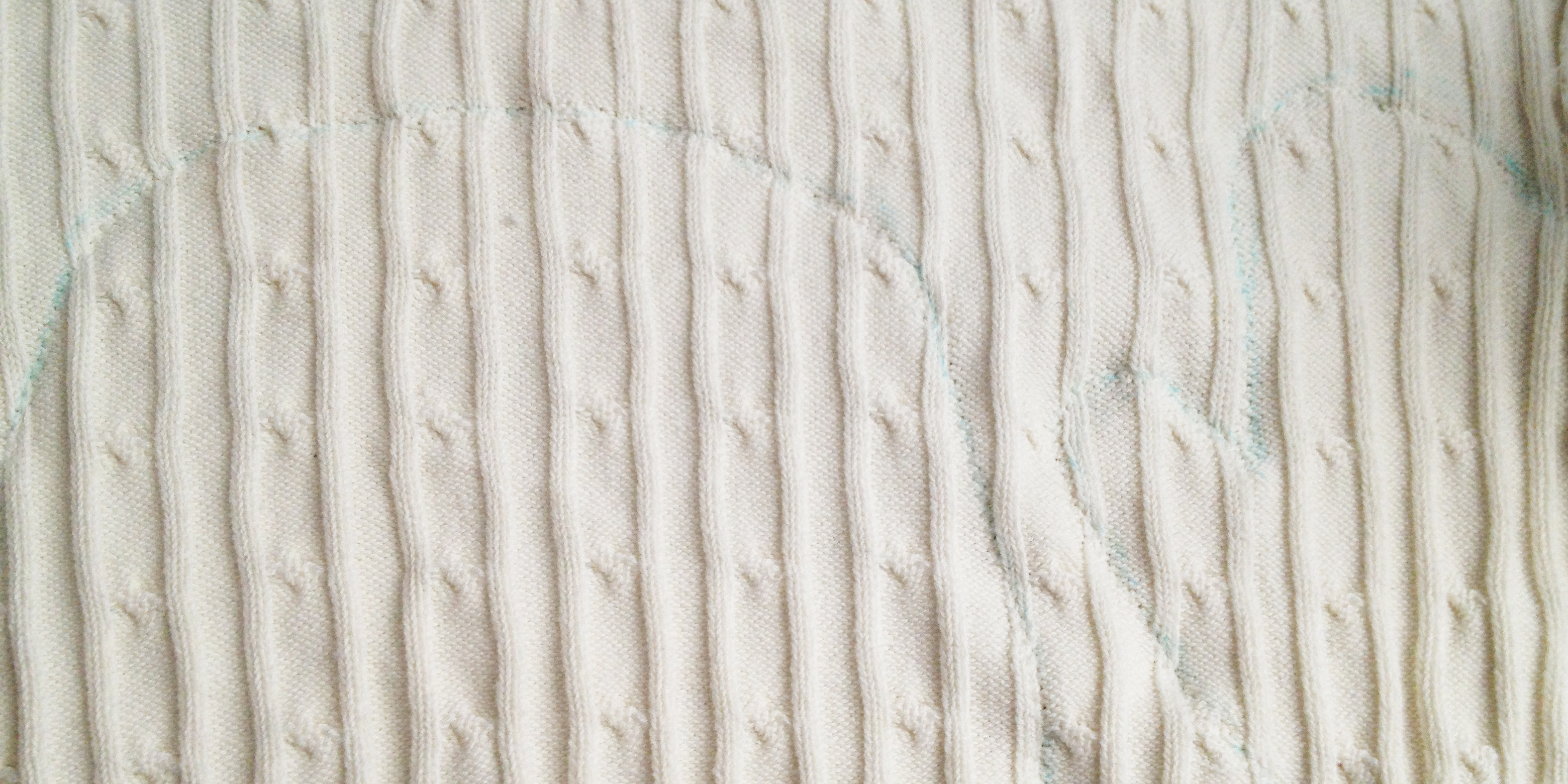 One Sweater, Many Crafts: Easy Winter DIY from Recycled Sweaters ...
