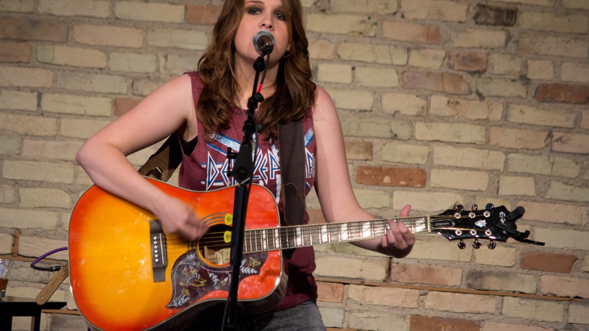 Almost Famous: Hannah Thomas | Autostraddle