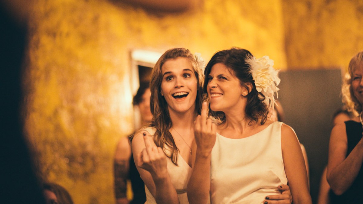 Maria egee wedding | Beachweddingtips.com