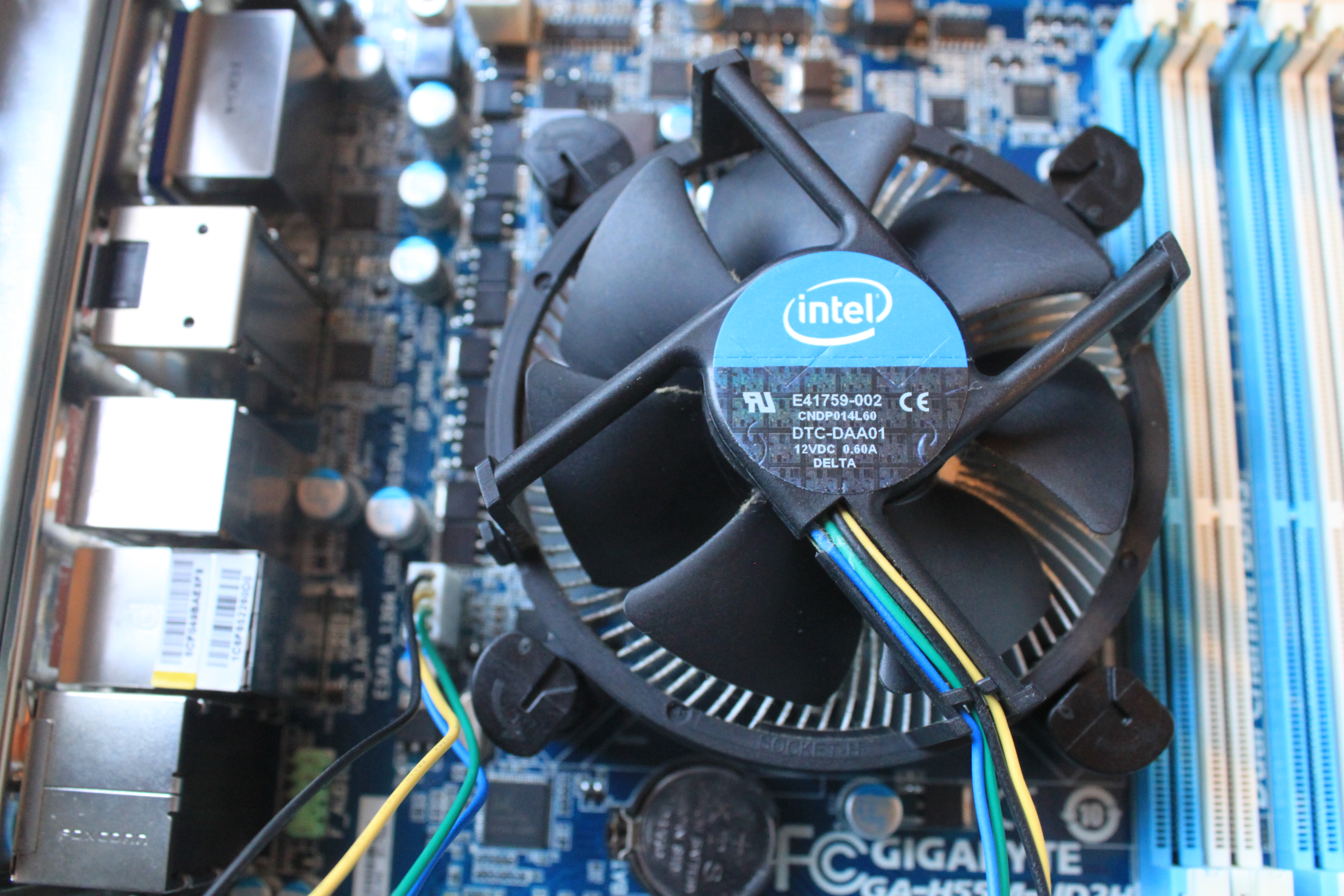 The Queer Grrrl's Guide To A DIY Computer, Part 2: Assembly | Autostraddle