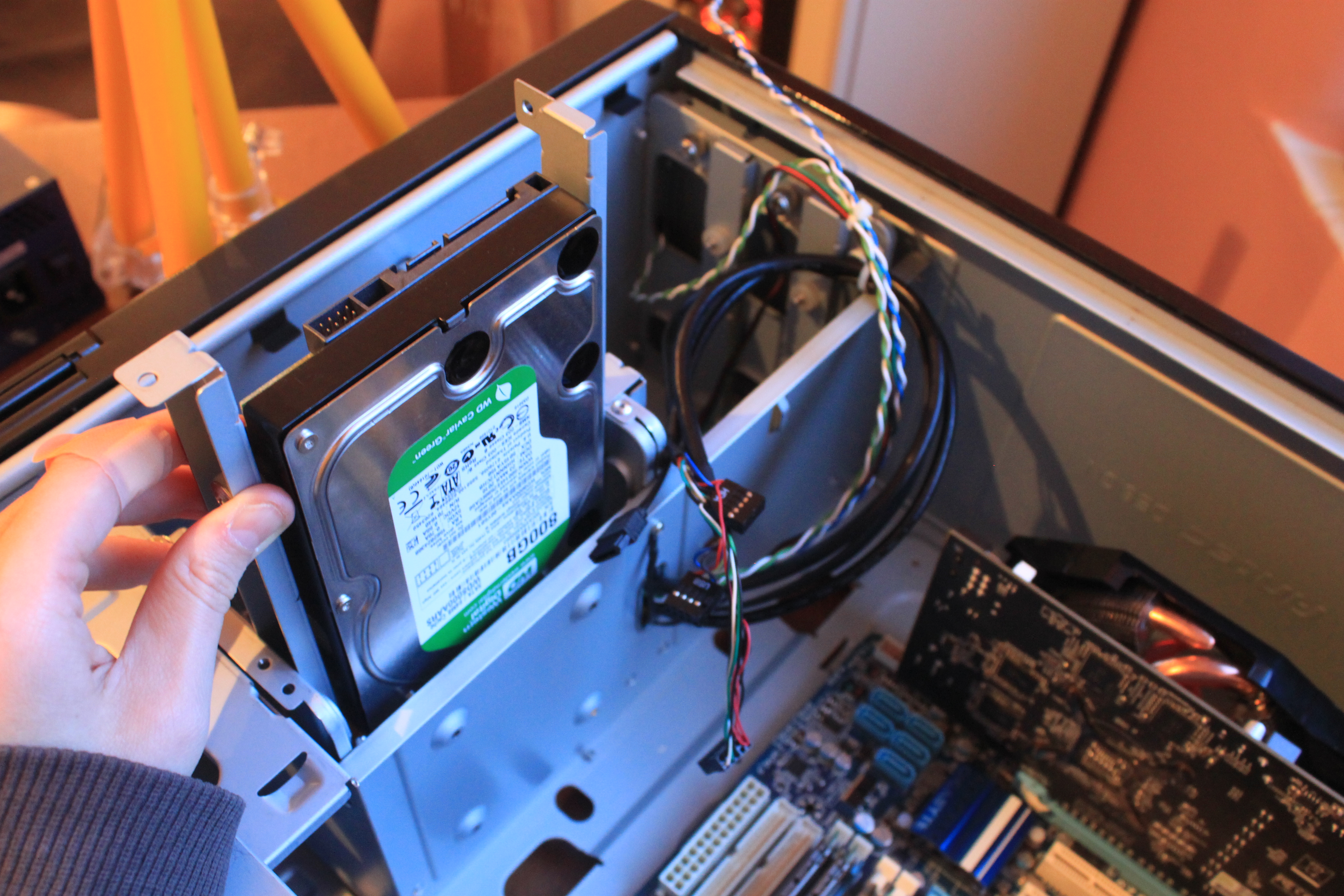 The Queer Grrrl's Guide To A DIY Computer, Part 2: Assembly | Autostraddle