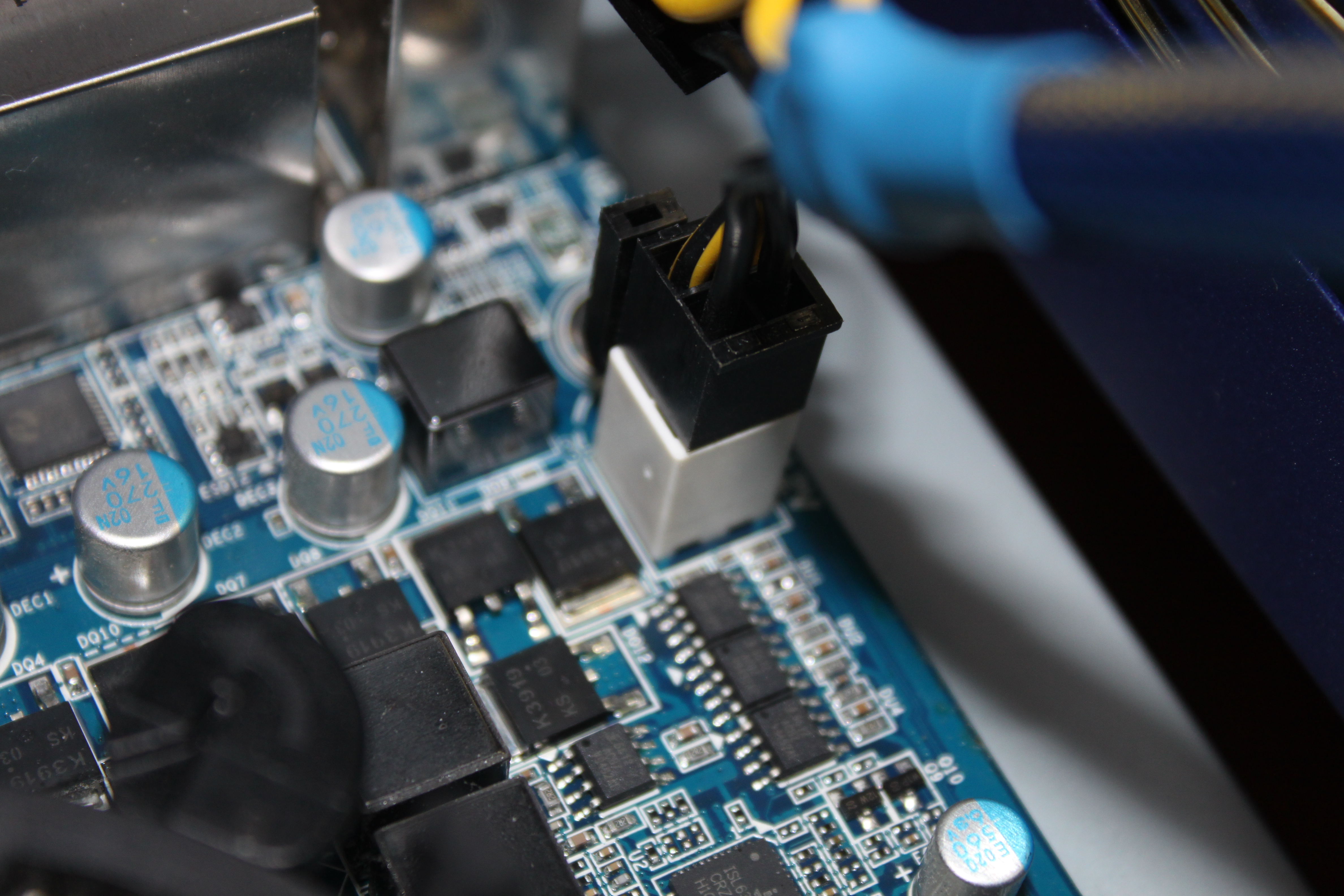 The Queer Grrrl's Guide To A DIY Computer, Part 2: Assembly | Autostraddle