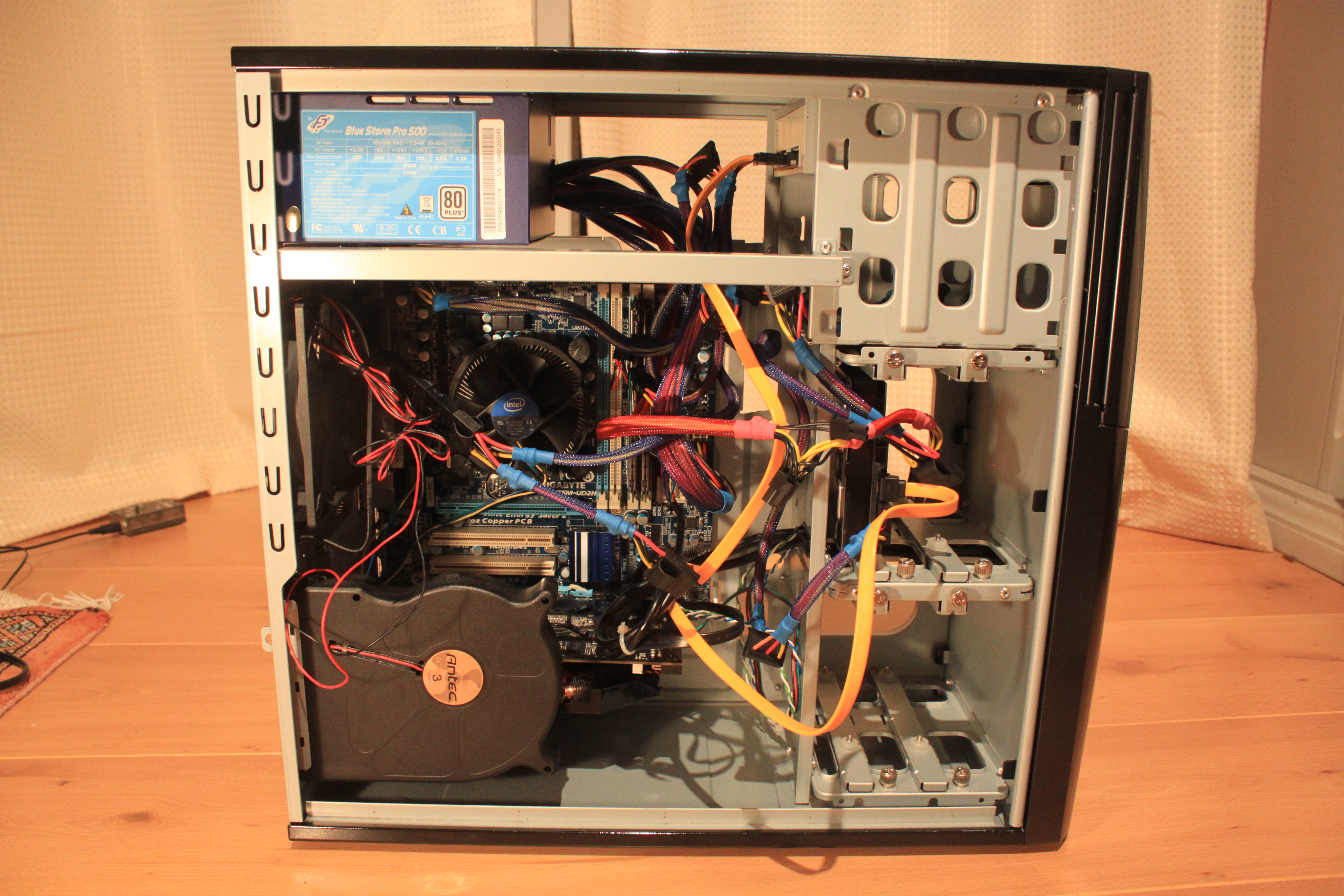 The Queer Grrrl's Guide To A DIY Computer, Part 2: Assembly | Autostraddle