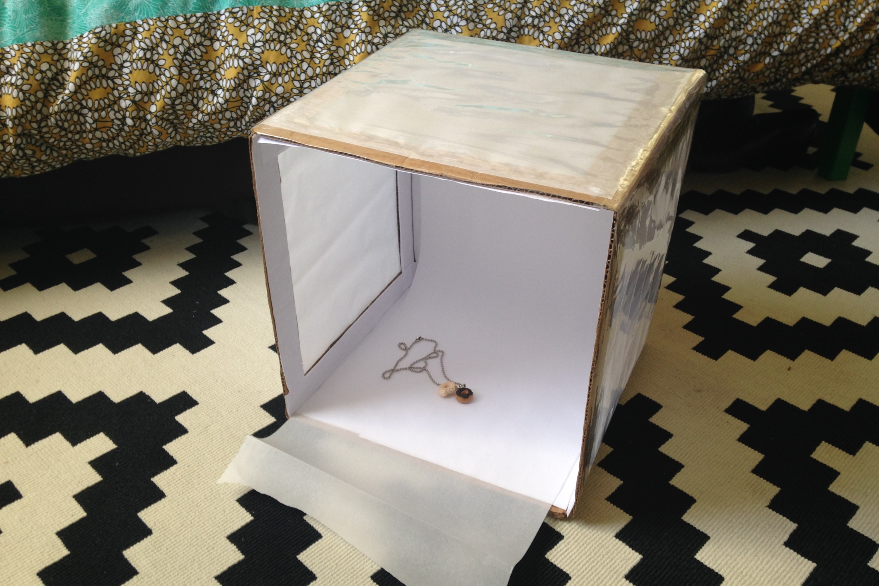 Make A Thing: This Light Box Helps You Take Better Photos | Autostraddle