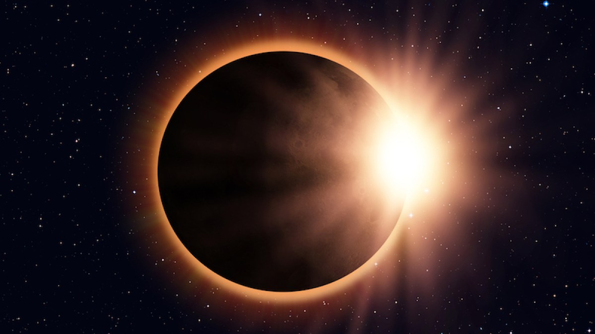 FRIDAY OPEN THREAD: Blame It On The Eclipse | Autostraddle