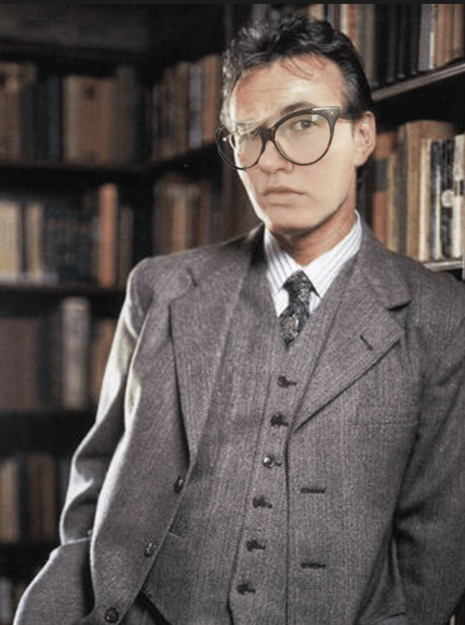 There's Something About Bookish Men I Can Step On | Autostraddle