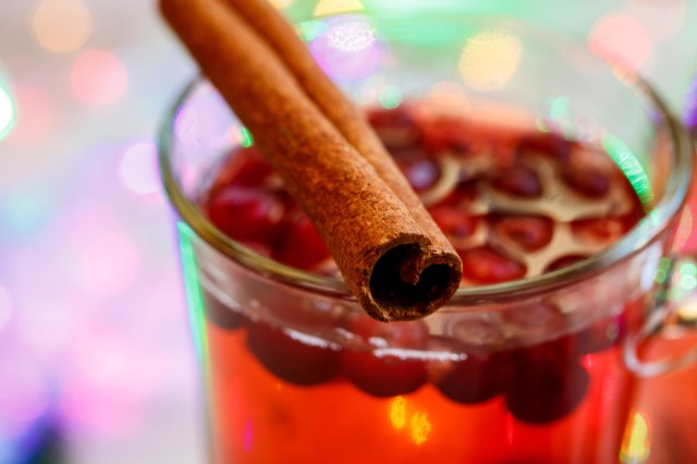 Winter Mocktails To Get Cozy With This Winter