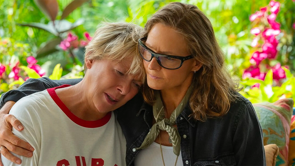 Annette Bening and Jodie Foster in Lesbian Swimmer Biopic Nyad: First ...