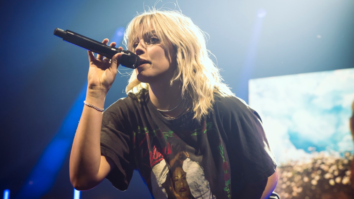 Reneé Rapp Was Low-Key in Love With Her Best Friend and Co-Star ...