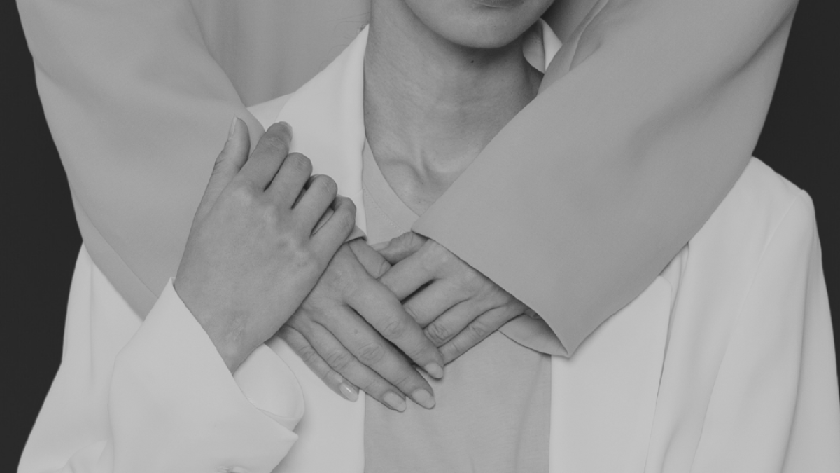 How We See Our Impairments as a Disabled Sapphic Couple | Autostraddle