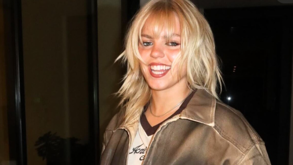 Reneé Rapp Said It’s Scissor Season | Autostraddle